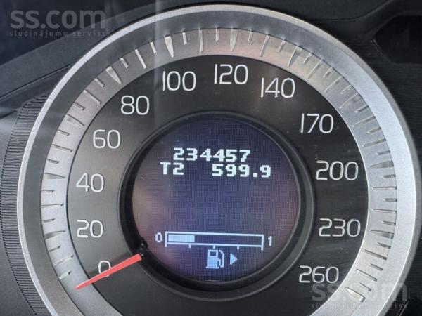 Белый Вольво ХС60 2013 в Талси, объемом двигателя 2.40 л и пробегом 0 тыс. км за 8470 €, фото 9 на AUTOMOTO.COM.LV