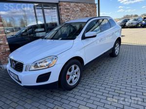White Volvo XC60 2013 in Talsi, with an engine capacity of 2.40 L and mileage of 0 thousand km for 8470 €, photo 3 on AUTOMOTO.COM.LV