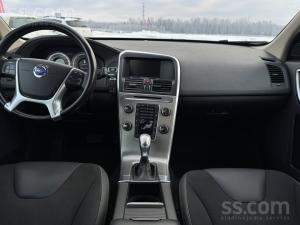 White Volvo XC60 2013 in Talsi, with an engine capacity of 2.40 L and mileage of 0 thousand km for 8470 €, photo 16 on AUTOMOTO.COM.LV