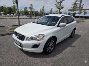 White Volvo XC60 2013 in Klaipeda, with an engine capacity of 3.19 L and mileage of 200 thousand km for 12000 €, photo 3 on AUTOMOTO.COM.LV