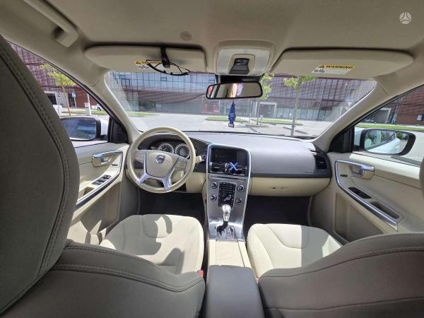 Balts Volvo XC60 2013 Klaipėda, ar dzinēja tilpumu 3.19 L un nobraukumu 200 tūkst. km par 12000 €, foto 8 vietnē AUTOMOTO.COM.LV