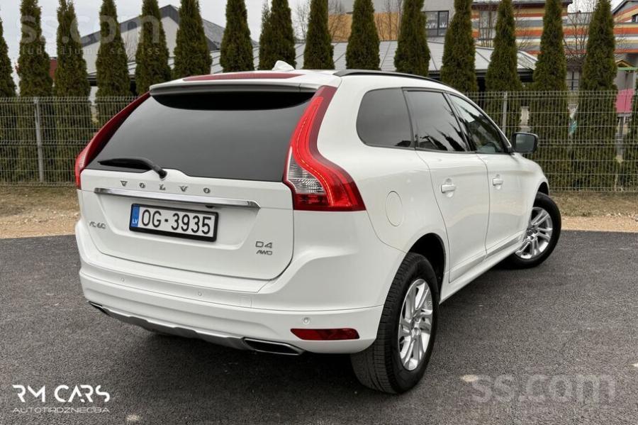 Balts Volvo XC60 2013 Jelgava, ar dzinēja tilpumu 2.40 L un nobraukumu 0 tūkst. km par 11950 €, foto 5 vietnē AUTOMOTO.COM.LV