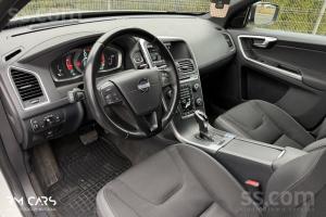 Balts Volvo XC60 2013 Jelgava, ar dzinēja tilpumu 2.40 L un nobraukumu 0 tūkst. km par 11950 €, foto 9 vietnē AUTOMOTO.COM.LV
