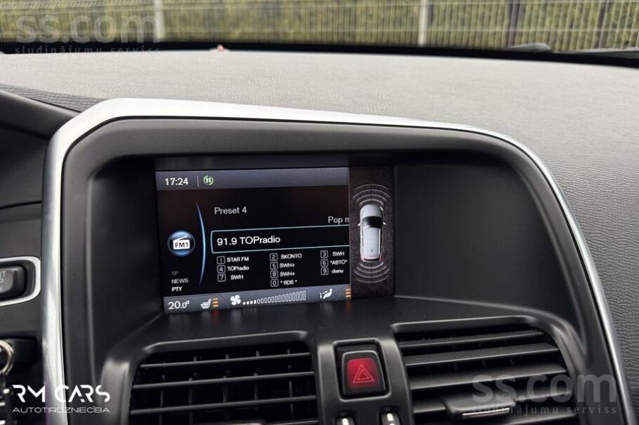 Balts Volvo XC60 2013 Jelgava, ar dzinēja tilpumu 2.40 L un nobraukumu 0 tūkst. km par 11950 €, foto 15 vietnē AUTOMOTO.COM.LV