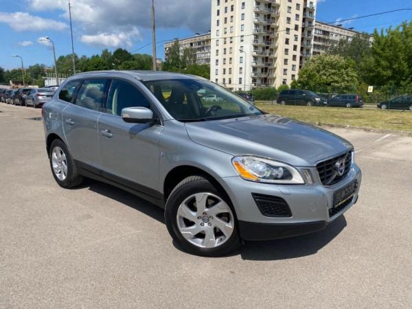 Balts Volvo XC60 2013 Rīga, ar dzinēja tilpumu 2.00 L un nobraukumu 240 tūkst. km par 12450 €, foto 3 vietnē AUTOMOTO.COM.LV
