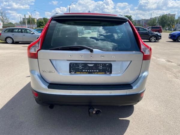 Balts Volvo XC60 2013 Rīga, ar dzinēja tilpumu 2.00 L un nobraukumu 240 tūkst. km par 12450 €, foto 6 vietnē AUTOMOTO.COM.LV