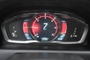 Белый Вольво ХС60 2013 в Талси, объемом двигателя 2.40 л и пробегом 241 тыс. км за 9500 €, фото 20 на AUTOMOTO.COM.LV