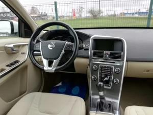 Balts Volvo XC60 2013 Saldus, ar dzinēja tilpumu 2.40 L un nobraukumu 326 tūkst. km par 12200 €, foto 16 vietnē AUTOMOTO.COM.LV