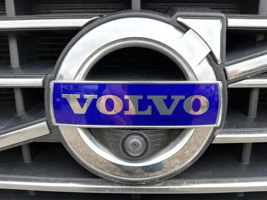 Balts Volvo XC60 2013 Saldus, ar dzinēja tilpumu 2.40 L un nobraukumu 326 tūkst. km par 12200 €, foto 17 vietnē AUTOMOTO.COM.LV