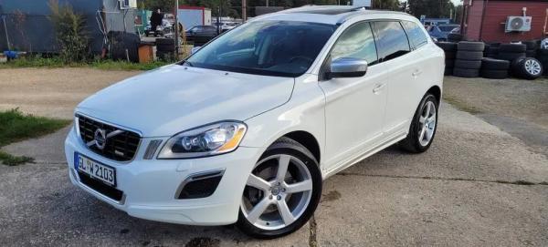 Balts Volvo XC60 2013 Rīga, ar dzinēja tilpumu 2.40 L un nobraukumu 280 tūkst. km par 11900 €, foto 3 vietnē AUTOMOTO.COM.LV