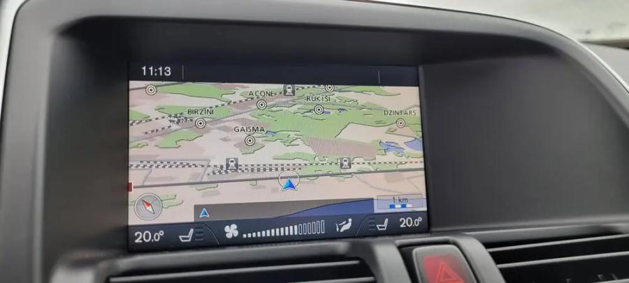 Balts Volvo XC60 2013 Rīga, ar dzinēja tilpumu 2.40 L un nobraukumu 280 tūkst. km par 11900 €, foto 32 vietnē AUTOMOTO.COM.LV