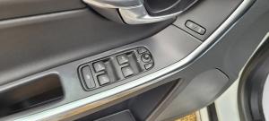 Balts Volvo XC60 2013 Rīga, ar dzinēja tilpumu 2.40 L un nobraukumu 280 tūkst. km par 11900 €, foto 35 vietnē AUTOMOTO.COM.LV