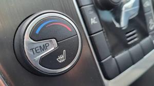 Balts Volvo XC60 2013 Rīga, ar dzinēja tilpumu 2.40 L un nobraukumu 311 tūkst. km par 9990 €, foto 16 vietnē AUTOMOTO.COM.LV