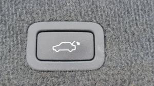 Balts Volvo XC60 2013 Rīga, ar dzinēja tilpumu 2.40 L un nobraukumu 311 tūkst. km par 9990 €, foto 19 vietnē AUTOMOTO.COM.LV