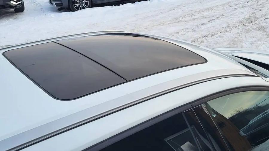 Balts Volvo XC60 2013 Rīga, ar dzinēja tilpumu 2.40 L un nobraukumu 311 tūkst. km par 9990 €, foto 20 vietnē AUTOMOTO.COM.LV