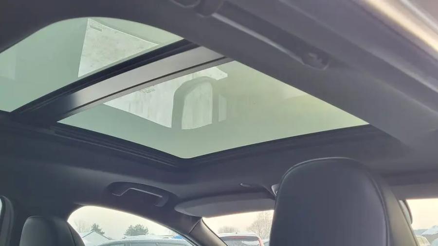 Balts Volvo XC60 2013 Rīga, ar dzinēja tilpumu 2.40 L un nobraukumu 311 tūkst. km par 9990 €, foto 21 vietnē AUTOMOTO.COM.LV