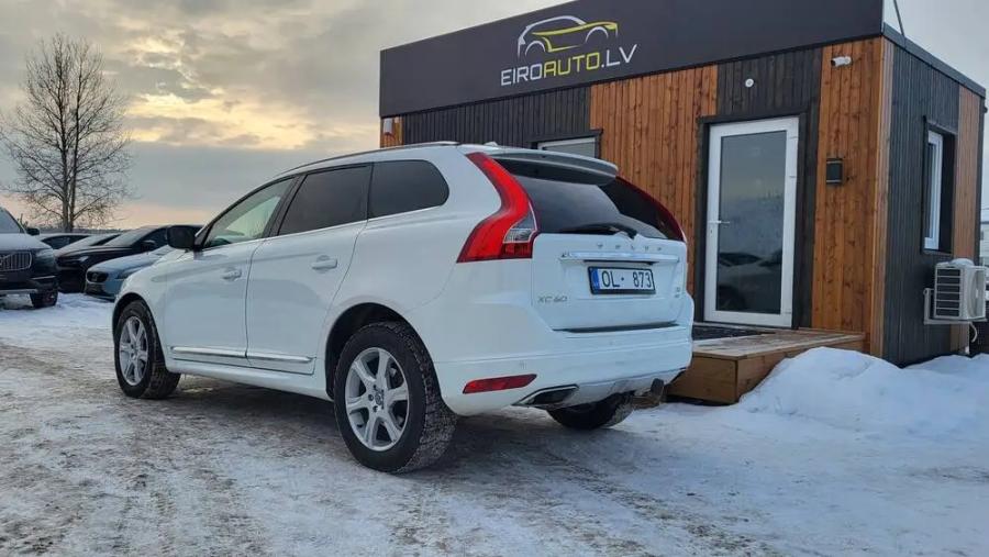 Balts Volvo XC60 2013 Rīga, ar dzinēja tilpumu 2.40 L un nobraukumu 311 tūkst. km par 9990 €, foto 22 vietnē AUTOMOTO.COM.LV