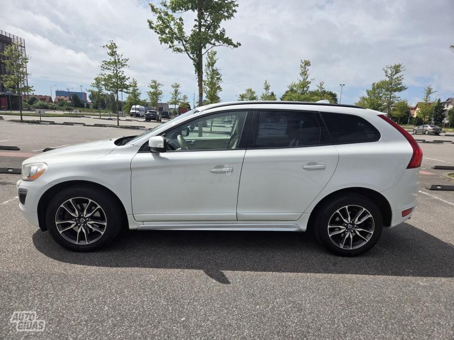 Balts Volvo XC60 2013 Klaipėda, ar dzinēja tilpumu 3.20 L un nobraukumu 200 tūkst. km par 12000 €, foto 5 vietnē AUTOMOTO.COM.LV