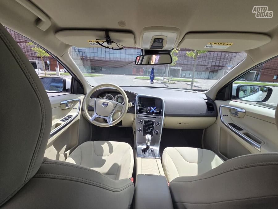 Balts Volvo XC60 2013 Klaipėda, ar dzinēja tilpumu 3.20 L un nobraukumu 200 tūkst. km par 12000 €, foto 9 vietnē AUTOMOTO.COM.LV