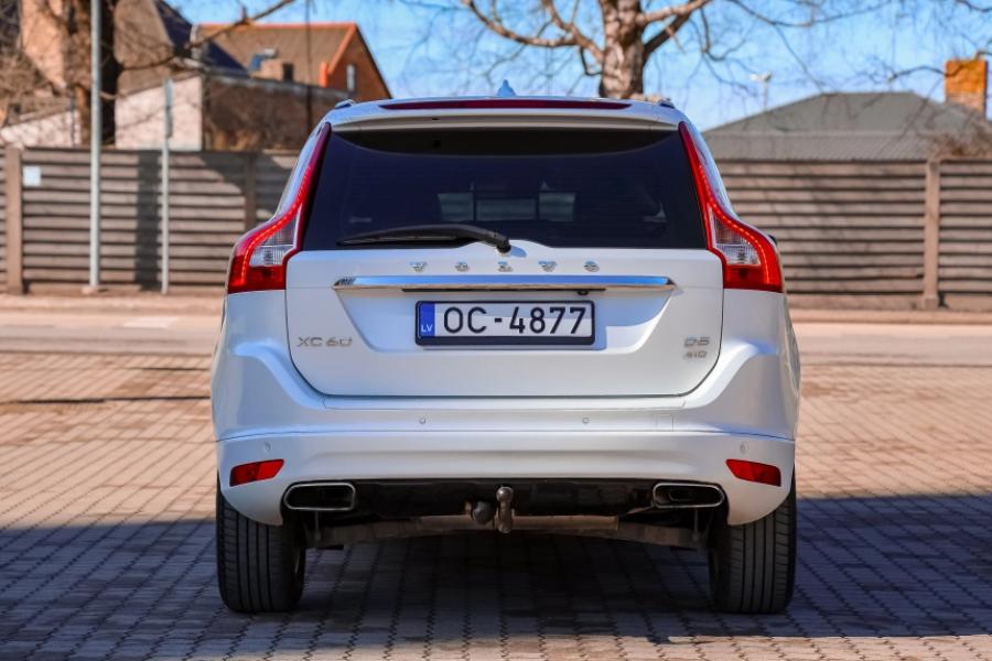 Balts Volvo XC60 2013 Rīga, ar dzinēja tilpumu 2.40 L un nobraukumu 0 tūkst. km par 14750 €, foto 7 vietnē AUTOMOTO.COM.LV
