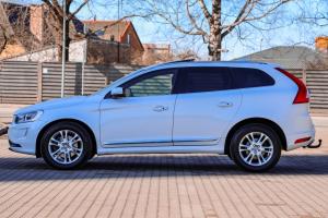 Balts Volvo XC60 2013 Rīga, ar dzinēja tilpumu 2.40 L un nobraukumu 0 tūkst. km par 14750 €, foto 9 vietnē AUTOMOTO.COM.LV