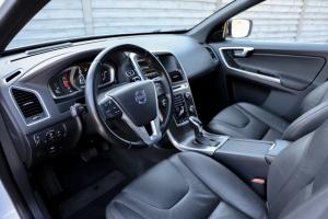 Balts Volvo XC60 2013 Rīga, ar dzinēja tilpumu 2.40 L un nobraukumu 0 tūkst. km par 14750 €, foto 11 vietnē AUTOMOTO.COM.LV