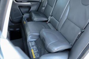 Balts Volvo XC60 2013 Rīga, ar dzinēja tilpumu 2.40 L un nobraukumu 0 tūkst. km par 14750 €, foto 15 vietnē AUTOMOTO.COM.LV