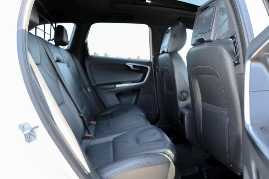 Balts Volvo XC60 2013 Rīga, ar dzinēja tilpumu 2.40 L un nobraukumu 0 tūkst. km par 14750 €, foto 16 vietnē AUTOMOTO.COM.LV