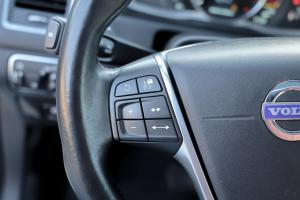 Balts Volvo XC60 2013 Rīga, ar dzinēja tilpumu 2.40 L un nobraukumu 0 tūkst. km par 14750 €, foto 28 vietnē AUTOMOTO.COM.LV