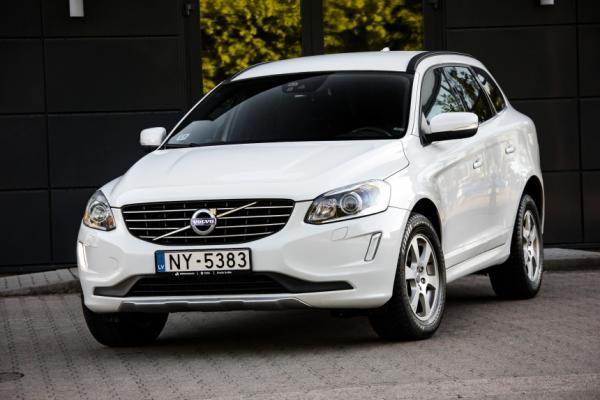 Balts Volvo XC60 2013 Rīga, ar dzinēja tilpumu 2.40 L un nobraukumu 255 tūkst. km par 12990 €, foto 2 vietnē AUTOMOTO.COM.LV