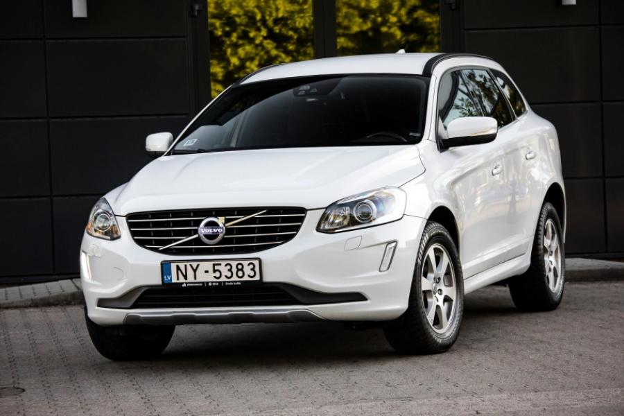 Balts Volvo XC60 2013 Rīga, ar dzinēja tilpumu 2.40 L un nobraukumu 255 tūkst. km par 12990 €, foto 3 vietnē AUTOMOTO.COM.LV