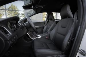 Balts Volvo XC60 2013 Rīga, ar dzinēja tilpumu 2.40 L un nobraukumu 255 tūkst. km par 12990 €, foto 11 vietnē AUTOMOTO.COM.LV