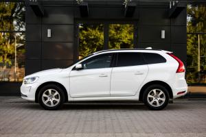 Balts Volvo XC60 2013 Rīga, ar dzinēja tilpumu 2.40 L un nobraukumu 255 tūkst. km par 12990 €, foto 13 vietnē AUTOMOTO.COM.LV
