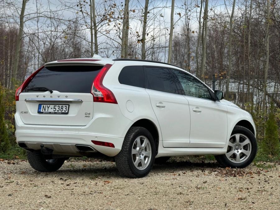 Balts Volvo XC60 2013 Rīga, ar dzinēja tilpumu 2.40 L un nobraukumu 255 tūkst. km par 12990 €, foto 16 vietnē AUTOMOTO.COM.LV