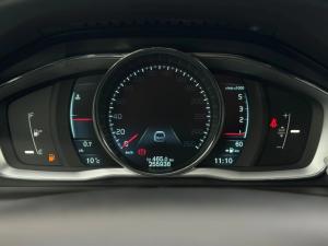 Balts Volvo XC60 2013 Rīga, ar dzinēja tilpumu 2.40 L un nobraukumu 255 tūkst. km par 12990 €, foto 34 vietnē AUTOMOTO.COM.LV