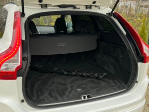 Balts Volvo XC60 2013 Rīga, ar dzinēja tilpumu 2.40 L un nobraukumu 255 tūkst. km par 12990 €, foto 38 vietnē AUTOMOTO.COM.LV