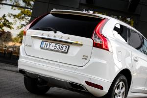Balts Volvo XC60 2013 Rīga, ar dzinēja tilpumu 2.40 L un nobraukumu 255 tūkst. km par 12990 €, foto 39 vietnē AUTOMOTO.COM.LV