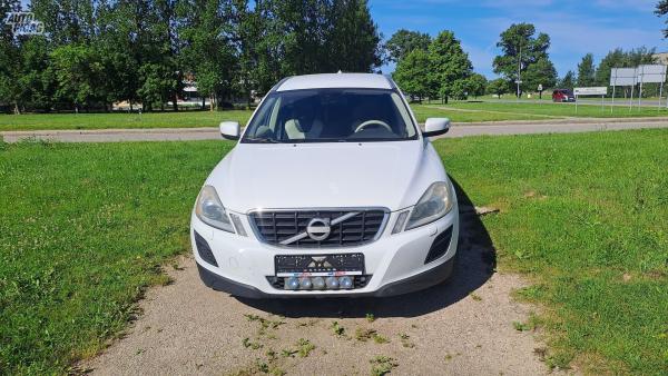Balts Volvo XC60 2013 Viļņa, ar dzinēja tilpumu 2.40 L un nobraukumu 308 tūkst. km par 9950 €, foto 1 vietnē AUTOMOTO.COM.LV