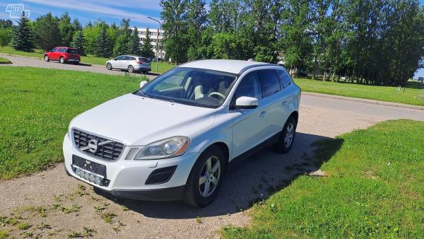 Balts Volvo XC60 2013 Viļņa, ar dzinēja tilpumu 2.40 L un nobraukumu 308 tūkst. km par 9950 €, foto 2 vietnē AUTOMOTO.COM.LV