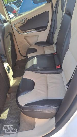 Balts Volvo XC60 2013 Viļņa, ar dzinēja tilpumu 2.40 L un nobraukumu 308 tūkst. km par 9950 €, foto 12 vietnē AUTOMOTO.COM.LV