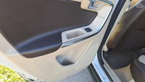 Balts Volvo XC60 2013 Viļņa, ar dzinēja tilpumu 2.40 L un nobraukumu 308 tūkst. km par 9950 €, foto 25 vietnē AUTOMOTO.COM.LV