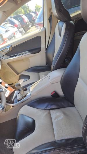 Balts Volvo XC60 2013 Viļņa, ar dzinēja tilpumu 2.40 L un nobraukumu 308 tūkst. km par 9950 €, foto 27 vietnē AUTOMOTO.COM.LV