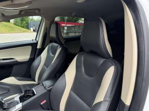Balts Volvo XC60 2013 Alīta, ar dzinēja tilpumu 2.00 L un nobraukumu 265 tūkst. km par 8950 €, foto 11 vietnē AUTOMOTO.COM.LV