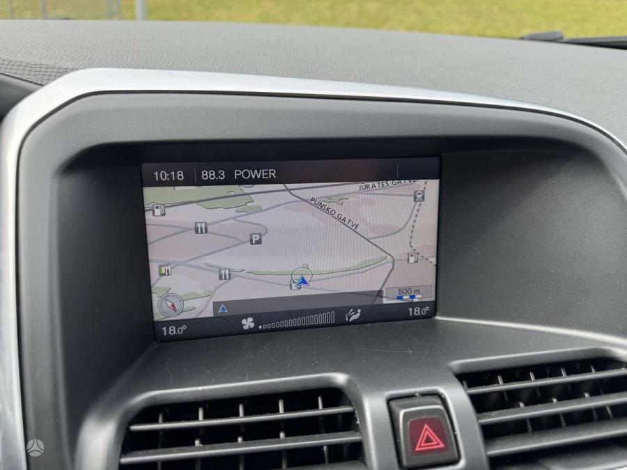 Balts Volvo XC60 2013 Alīta, ar dzinēja tilpumu 2.00 L un nobraukumu 265 tūkst. km par 8950 €, foto 16 vietnē AUTOMOTO.COM.LV
