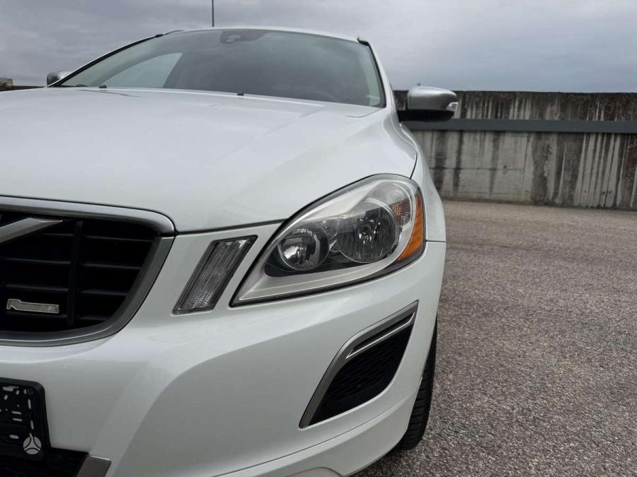 Balts Volvo XC60 2013 Alīta, ar dzinēja tilpumu 2.00 L un nobraukumu 265 tūkst. km par 8950 €, foto 22 vietnē AUTOMOTO.COM.LV