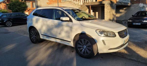 Balts Volvo XC60 2013 Kauņa, ar dzinēja tilpumu 2.40 L un nobraukumu 281 tūkst. km par 10150 €, foto 3 vietnē AUTOMOTO.COM.LV