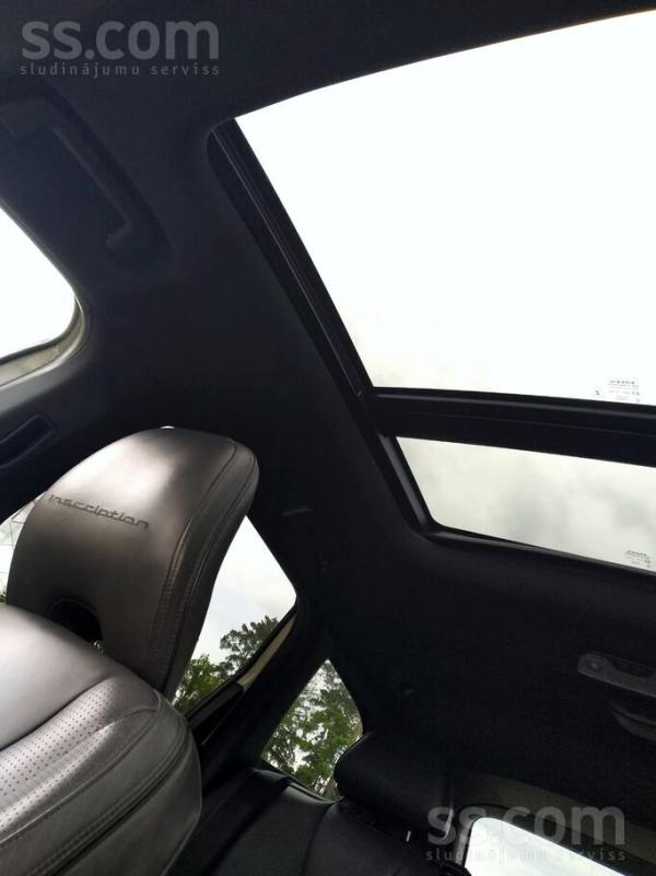 White Volvo XC60 2013 in Riga, with an engine capacity of 2.40 L and mileage of 288 thousand km for 13300 €, photo 9 on AUTOMOTO.COM.LV
