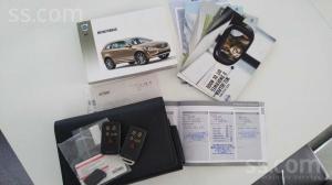 White Volvo XC60 2013 in Riga, with an engine capacity of 2.40 L and mileage of 288 thousand km for 13300 €, photo 15 on AUTOMOTO.COM.LV