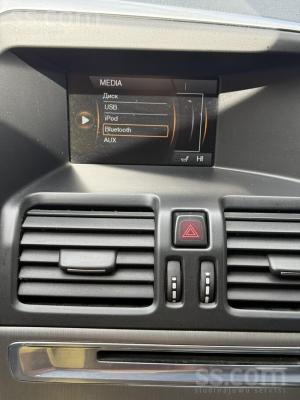 Balts Volvo XC60 2013 Rīga, ar dzinēja tilpumu 2.40 L un nobraukumu 0 tūkst. km par 9500 €, foto 6 vietnē AUTOMOTO.COM.LV