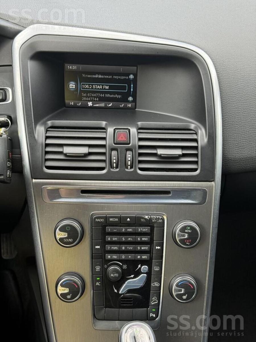 Balts Volvo XC60 2013 Rīga, ar dzinēja tilpumu 2.40 L un nobraukumu 0 tūkst. km par 9500 €, foto 8 vietnē AUTOMOTO.COM.LV